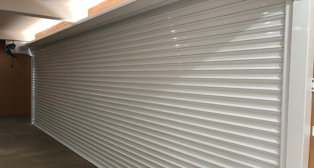 Porta de alumínio rolante: a número 1 do Brasil - Guaruportas